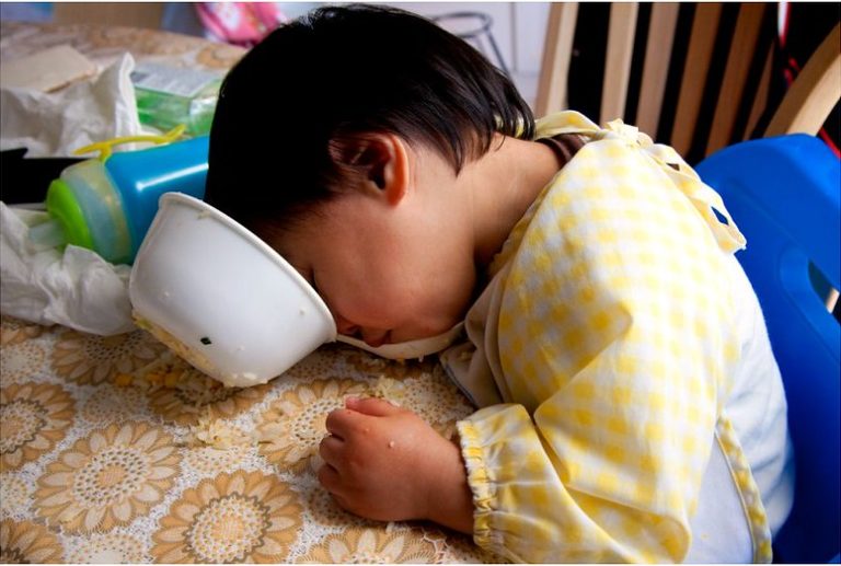 Food Coma: Causes and Prevention of Sleepiness After Meal